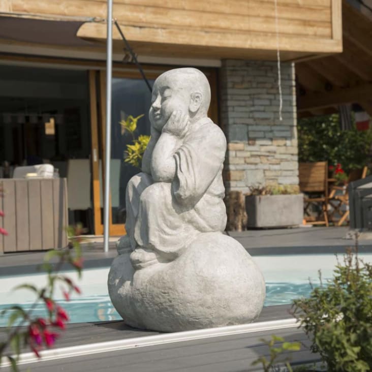 Statue moine Shaolin pensif gris clair H80cm | Maisons du Monde
