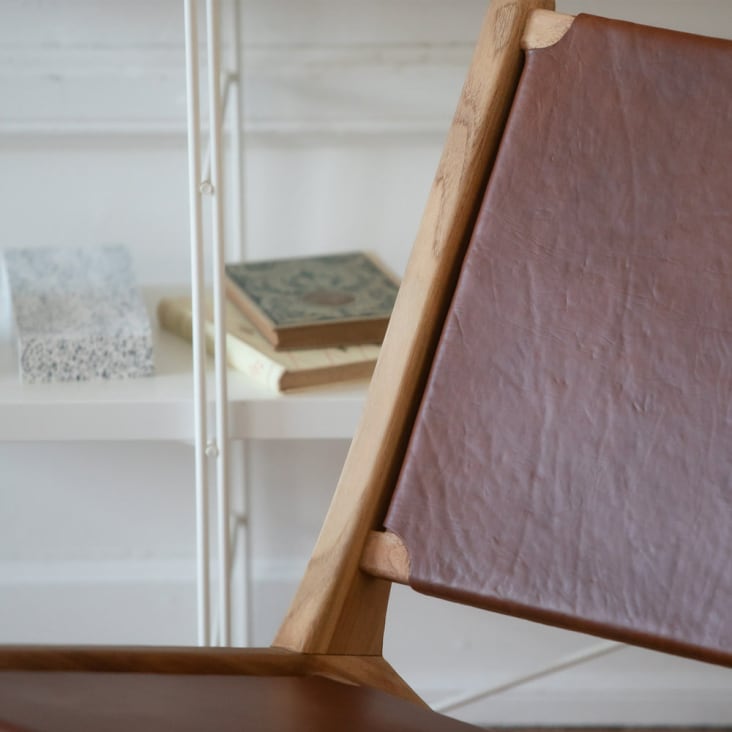 Poltrona in teak e pelle liscia marrone Kuna | Maisons du Monde