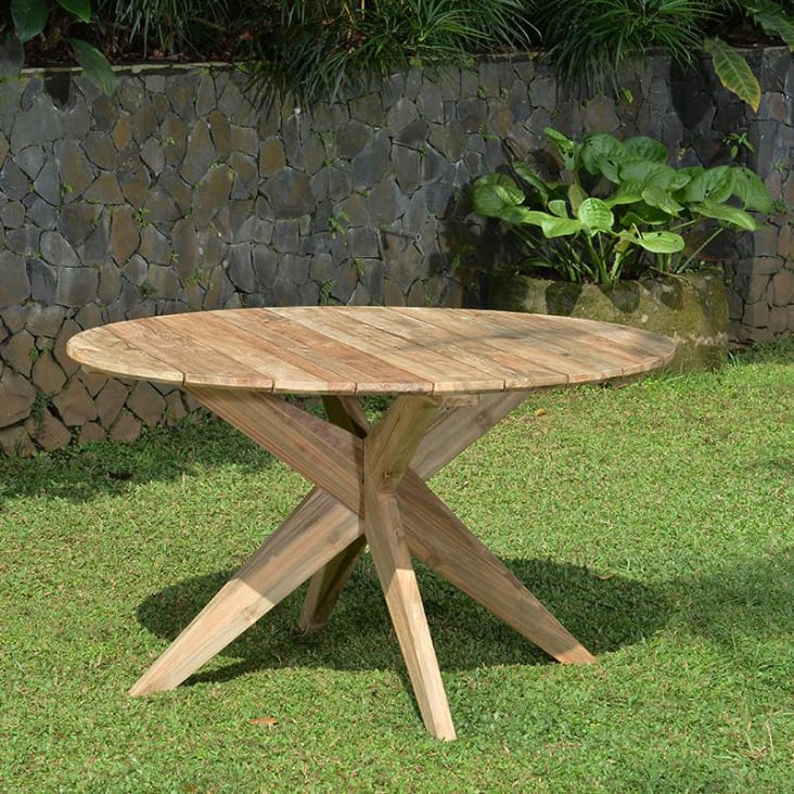 Table ronde en teck recyclé D 135 cm Sakai | Maisons du Monde