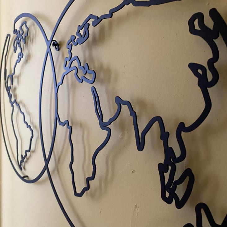 Déco murale carte du monde unifié en métal noir 60x34 cm | Maisons du Monde