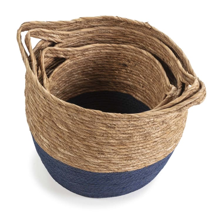 Set de 3 paniers fibre naturelle, bleu/naturel ANXO | Maisons du Monde
