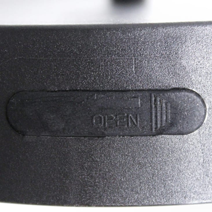 Lámpara de mesa portátil recargable con base en negro ø13cm Sora ...