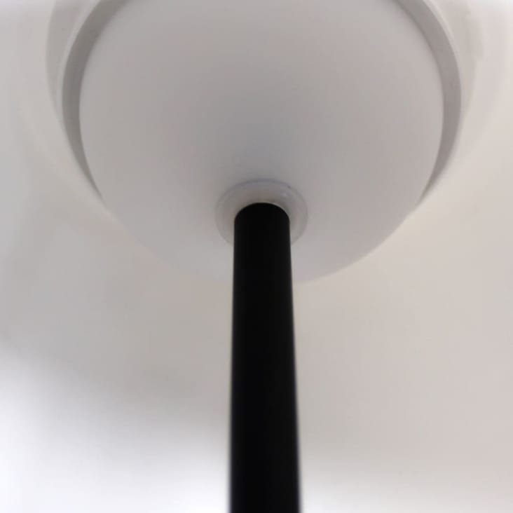 Lámpara de mesa portátil recargable con base en negro ø13cm Sora ...