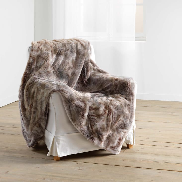 Plaid imitation fourrure 125x150cm choco ANTARTIC | Maisons du Monde