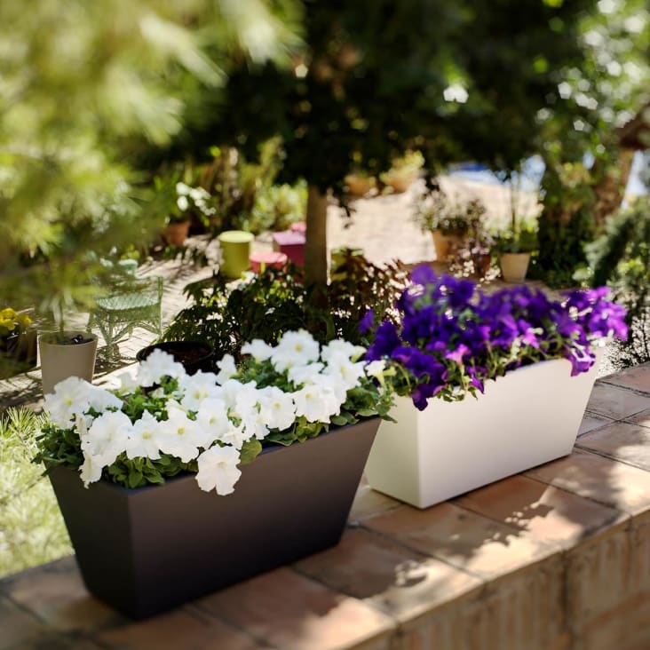 Jardinera rectangular polietileno muy resistente blanco 80x37x37 cm Jazmín 80 | Maisons du Monde