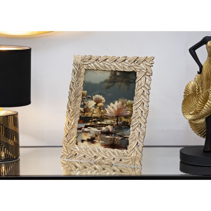 Cornice in resina dorata con foglie cm 21,8x1,8x27 Solis | Maisons du Monde