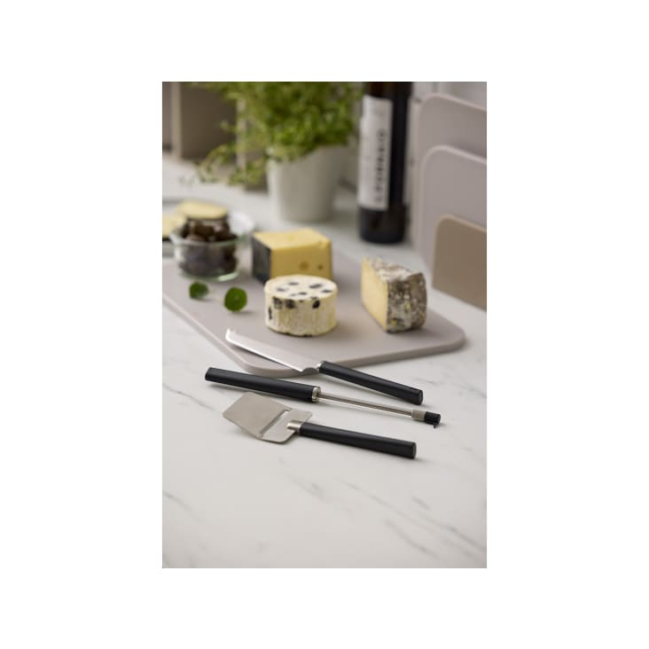 Coupe-fromage en acier noir Emma | Maisons du Monde