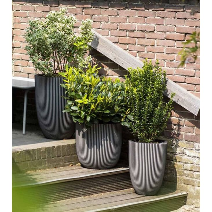 Vaso tondo in resina da interno esterno tortora Ø34 h46 cm Elegant row | Maisons du Monde