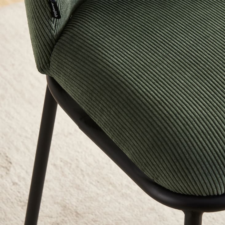 Lot de 2 tabourets de bar en velours côtelé vert kaki Toma | Maisons du ...