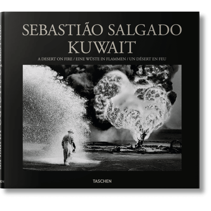 Sebastião Salgado. Kuwait. A Desert on Fire (German, French, English ...