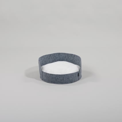 Panier pour chien et chat gris et coussin blanc Enael | Maisons du Monde