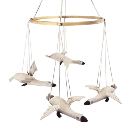 Mobile oies en bois et coton 23x23cm | Maisons du Monde