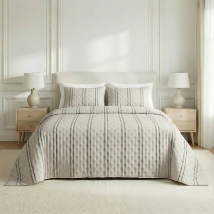 Couvre-lit imprimé extra doux beige 235x280 cm Sargaret | Maisons du Monde