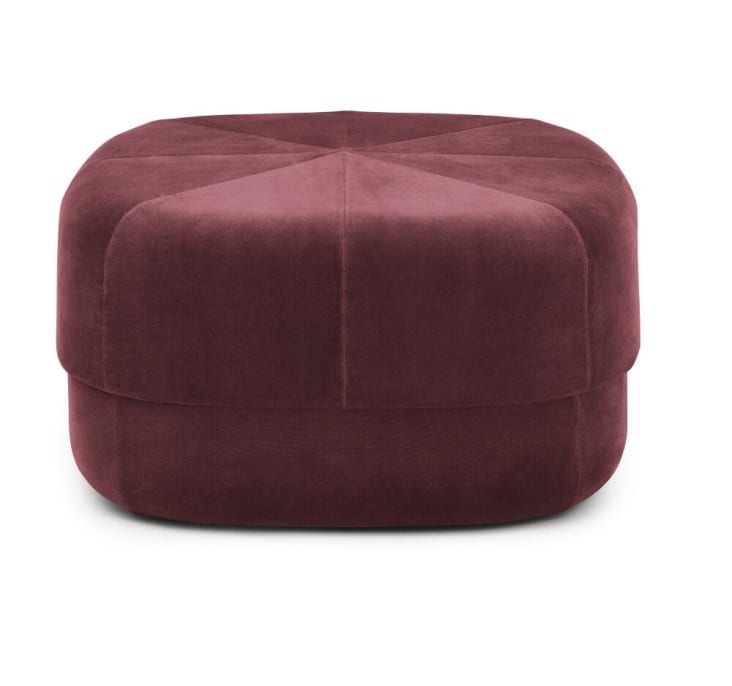 Pouf velours satiné rouge foncé H35cm CIRCUS | Maisons du Monde