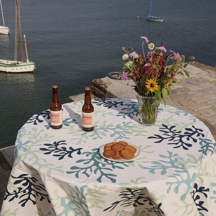 Tovaglia rotonda o ovale Antimacchia Corallo verde Corail | Maisons du ...