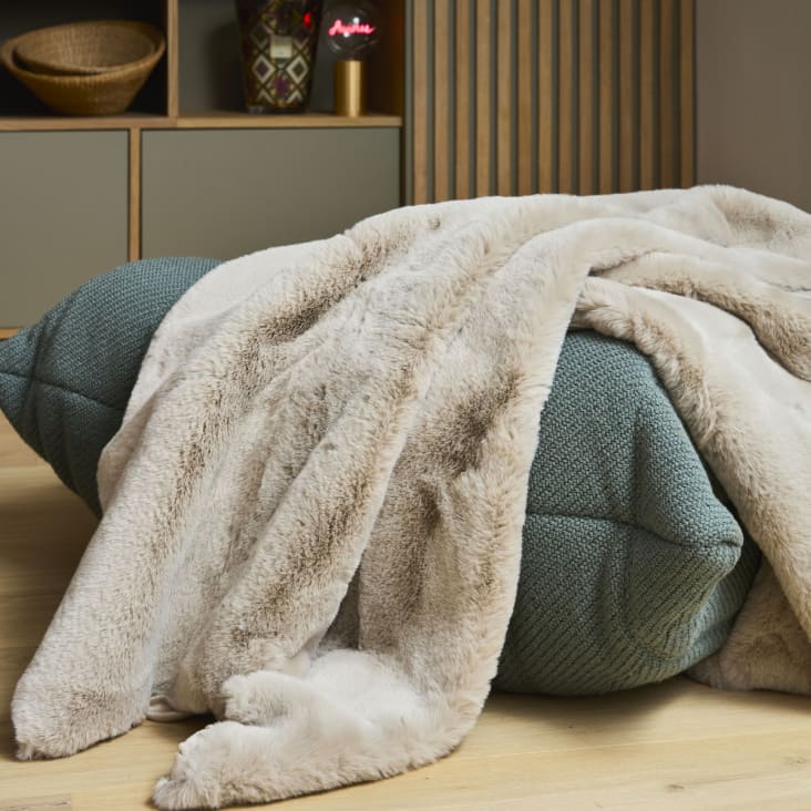 Plaid fausse fourrure 130x150 cm Victor | Maisons du Monde